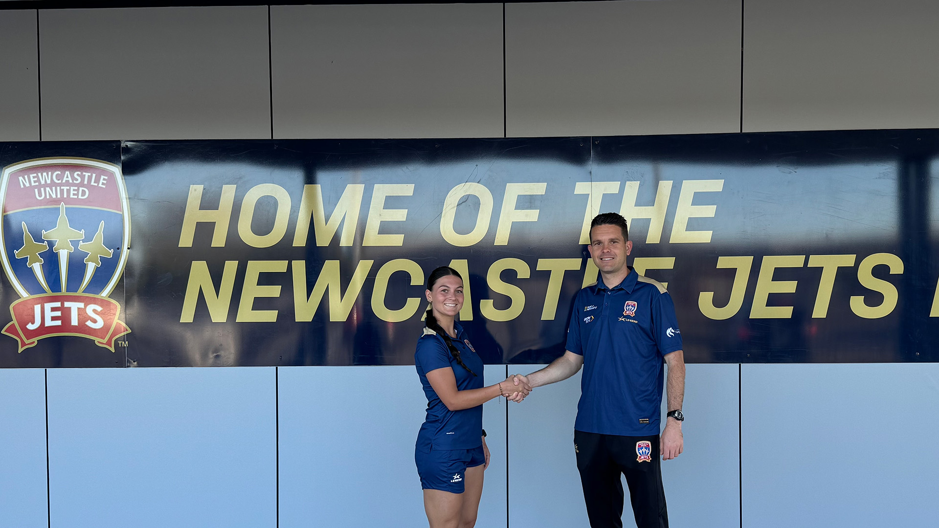 Chloe Walandouw Signs - Newcastle Jets