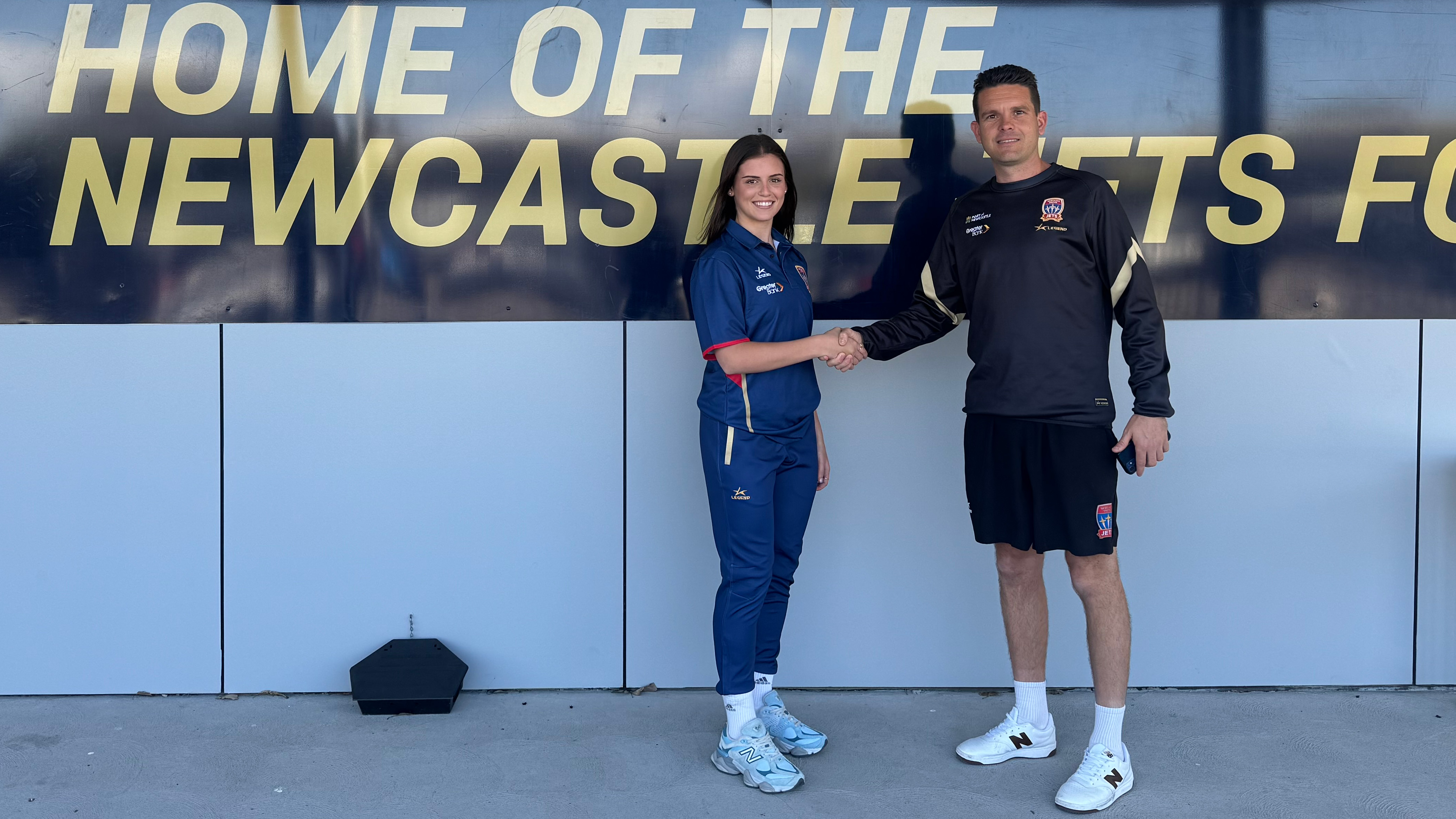 Newcastle Jets sign Mia Green - Newcastle Jets